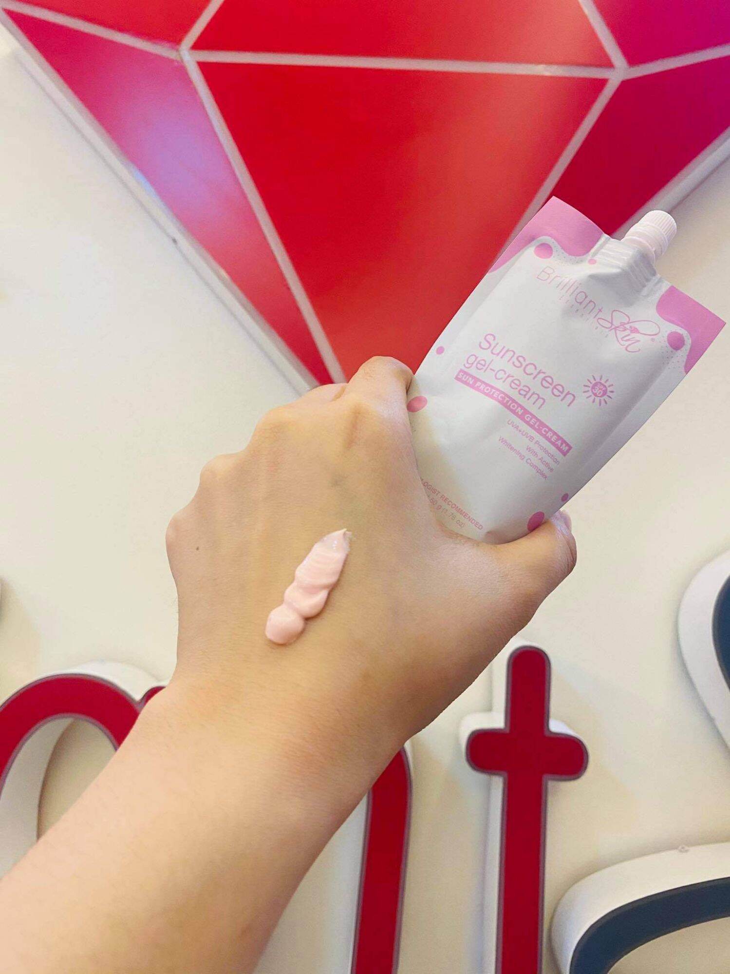 Brilliant Skin Sunscreen Gel Cream 50g (Pinkish Glow) | Lazada PH