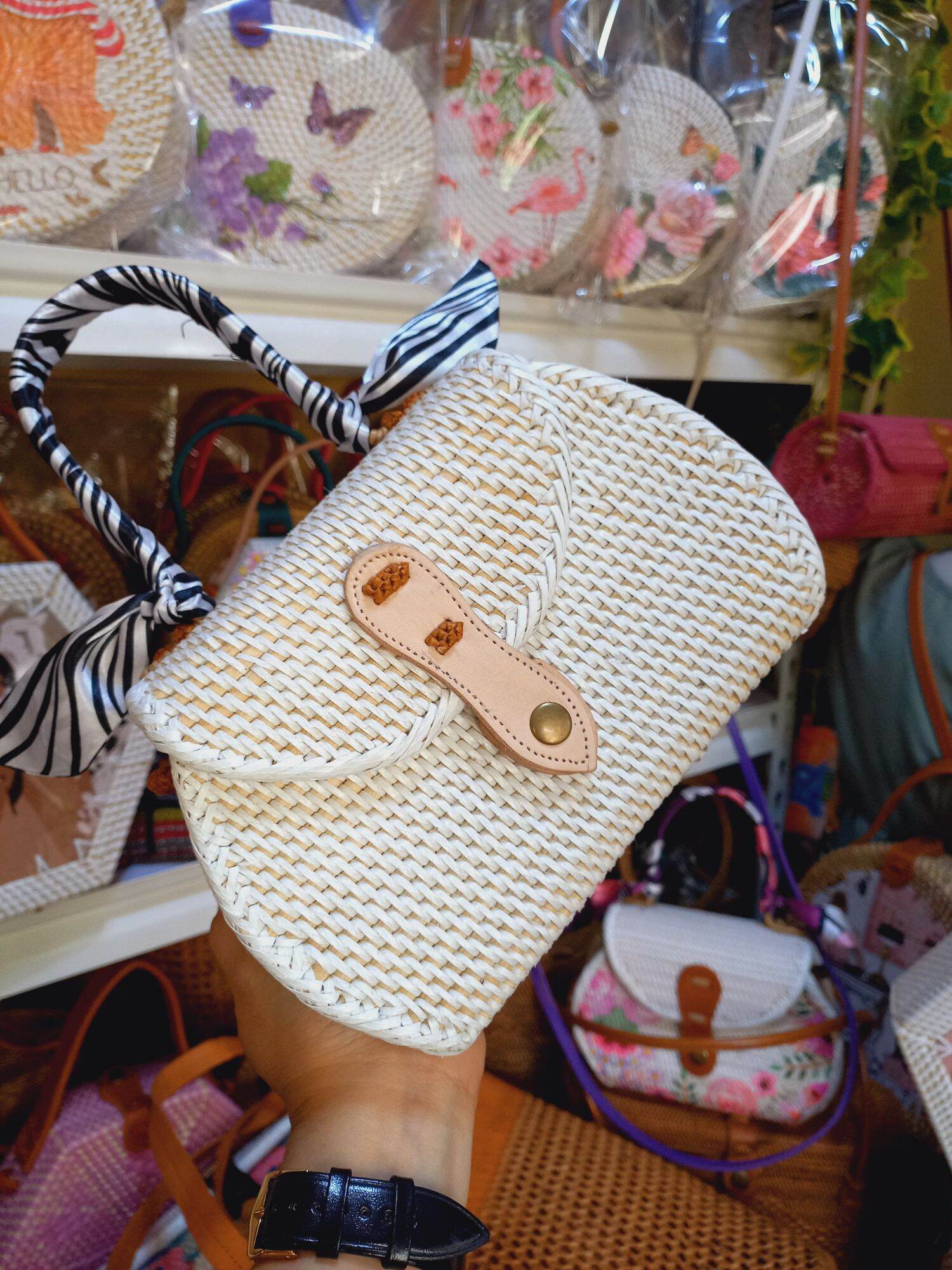 Rattan Bags Ph pear shape rattan sling bags detachacle and leather ...