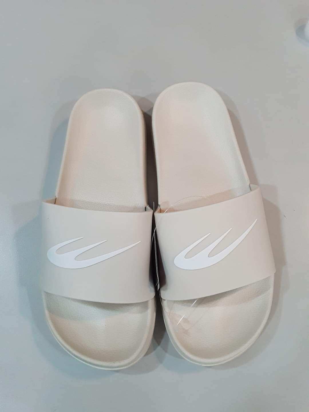 WORLD BALANCE FLIP TOPS FOR LADIES