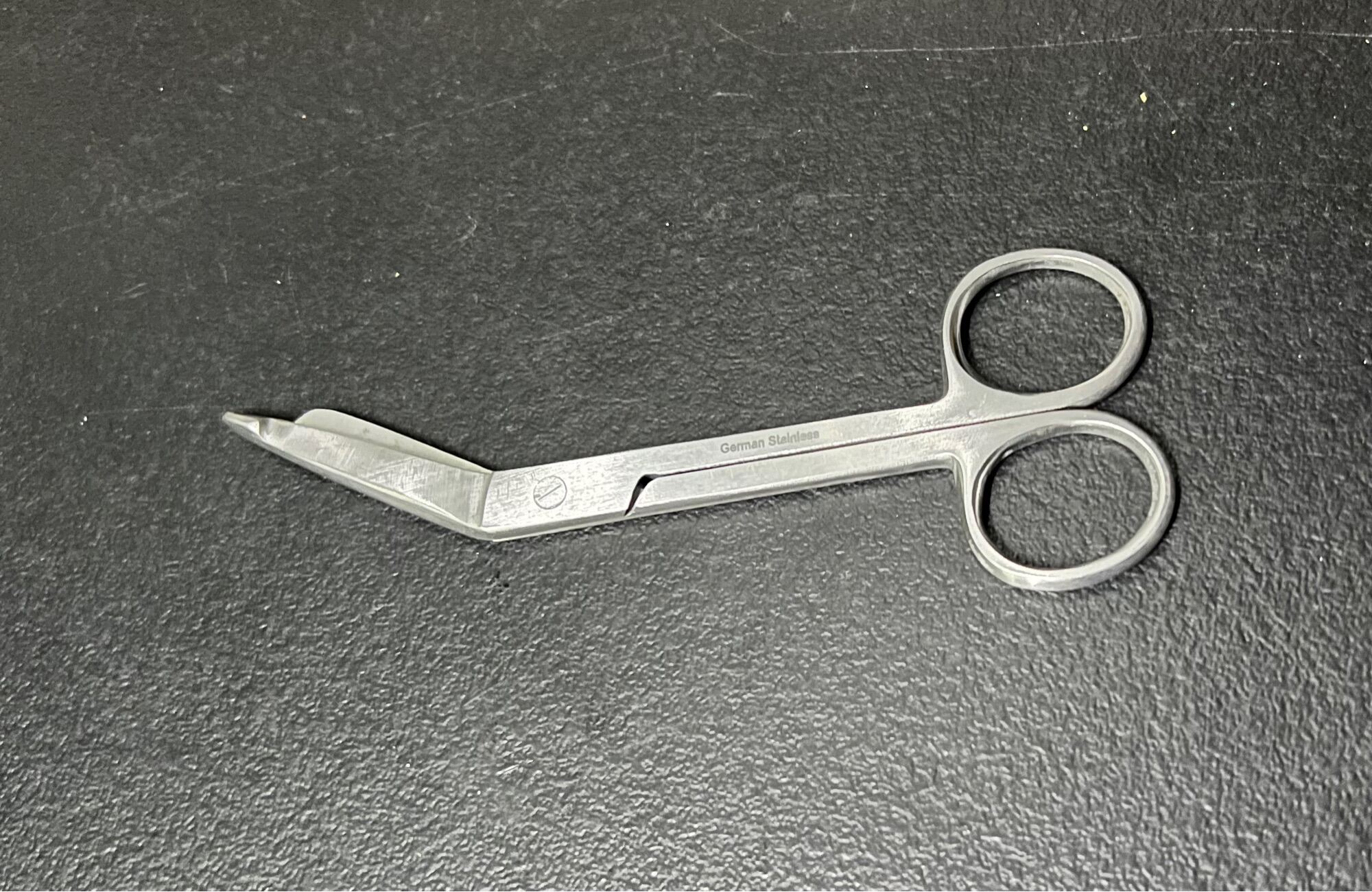 Bandage scissor 5 1/2 | Lazada PH