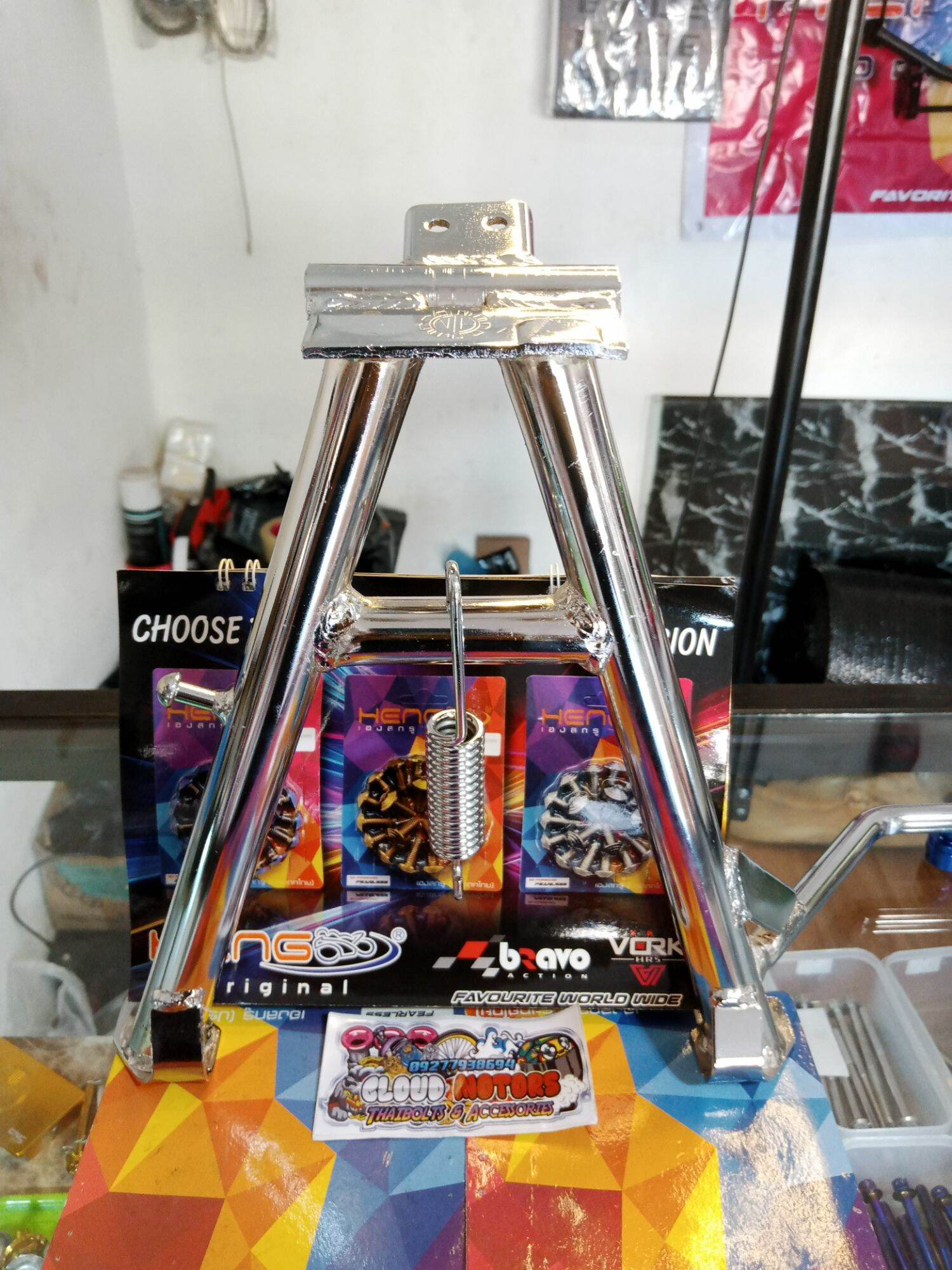 HENG CENTER STAND RAIDER 150 CARB w/SPRING | Lazada PH