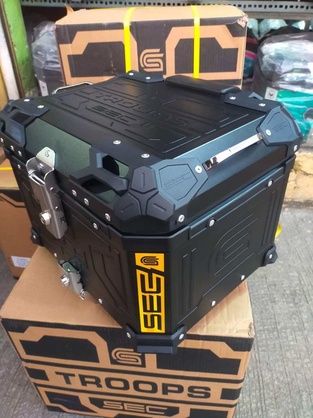 SEC ALLOY BOX 45L WITH BASEPLATE PLUG N PLAY | Lazada PH