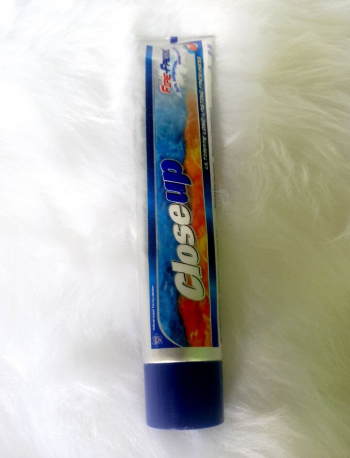 Close Up Toothpaste Fire Freeze