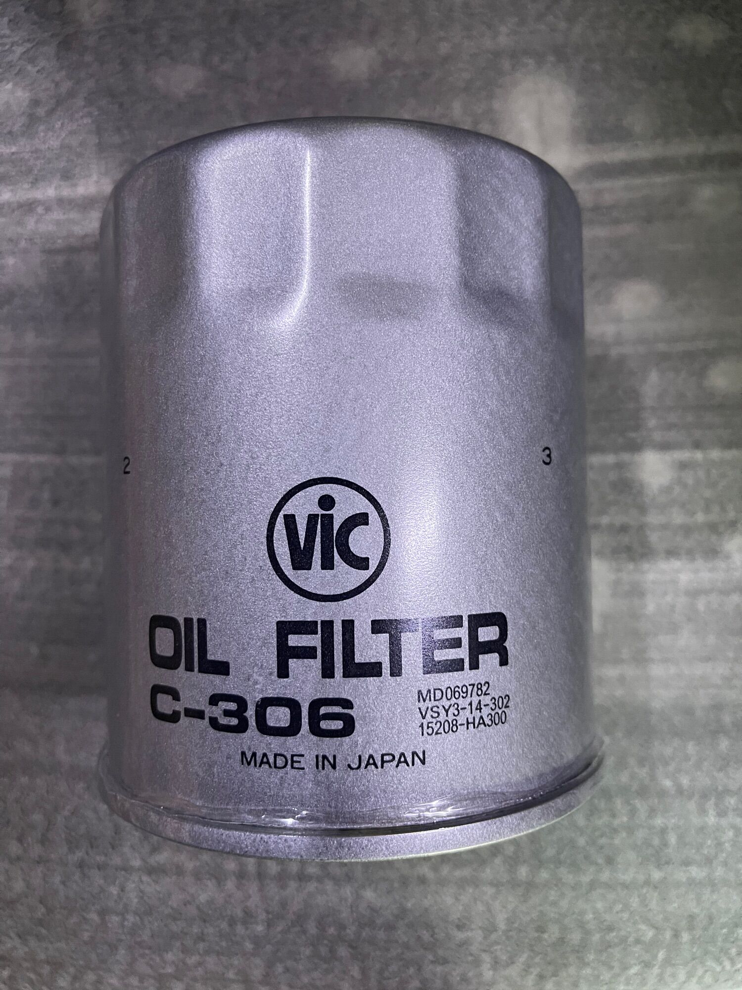 VIC Oil Filter C-306 for Mitsubishi 4D56 Engine fits Adventure, L300 ...