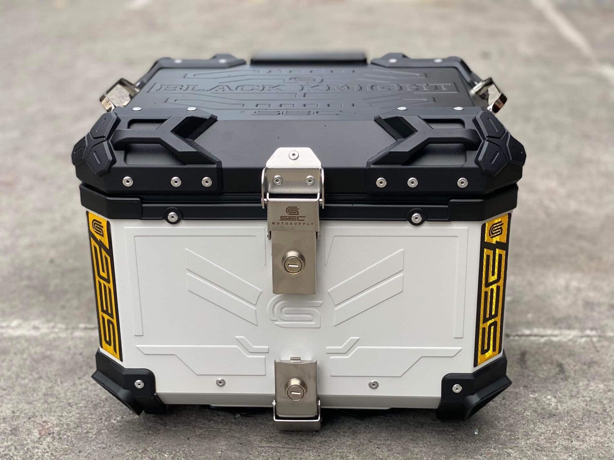 SEC BLACK KNIGHT 45LITERS ALLOY TOPBOX | Lazada PH