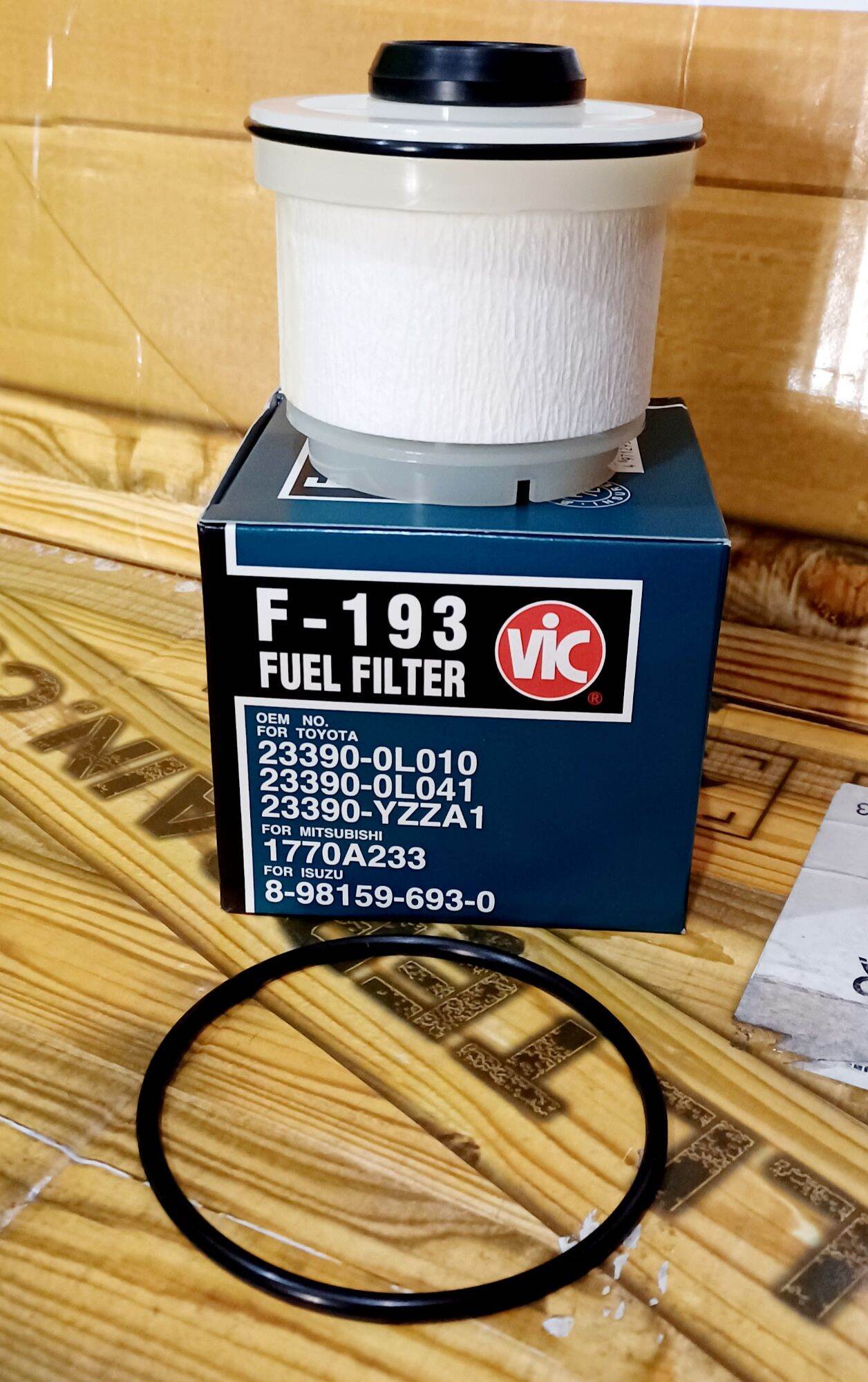 F-193 Vic fuel filter toyota Innova 03up,fortuner 08up,Hiace 05-14 ...