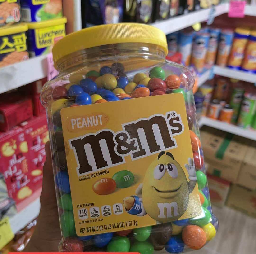 M&m jar 1758 grams 🍬😍 1498 pesos only (long expiry Sale) more than 1kg ...