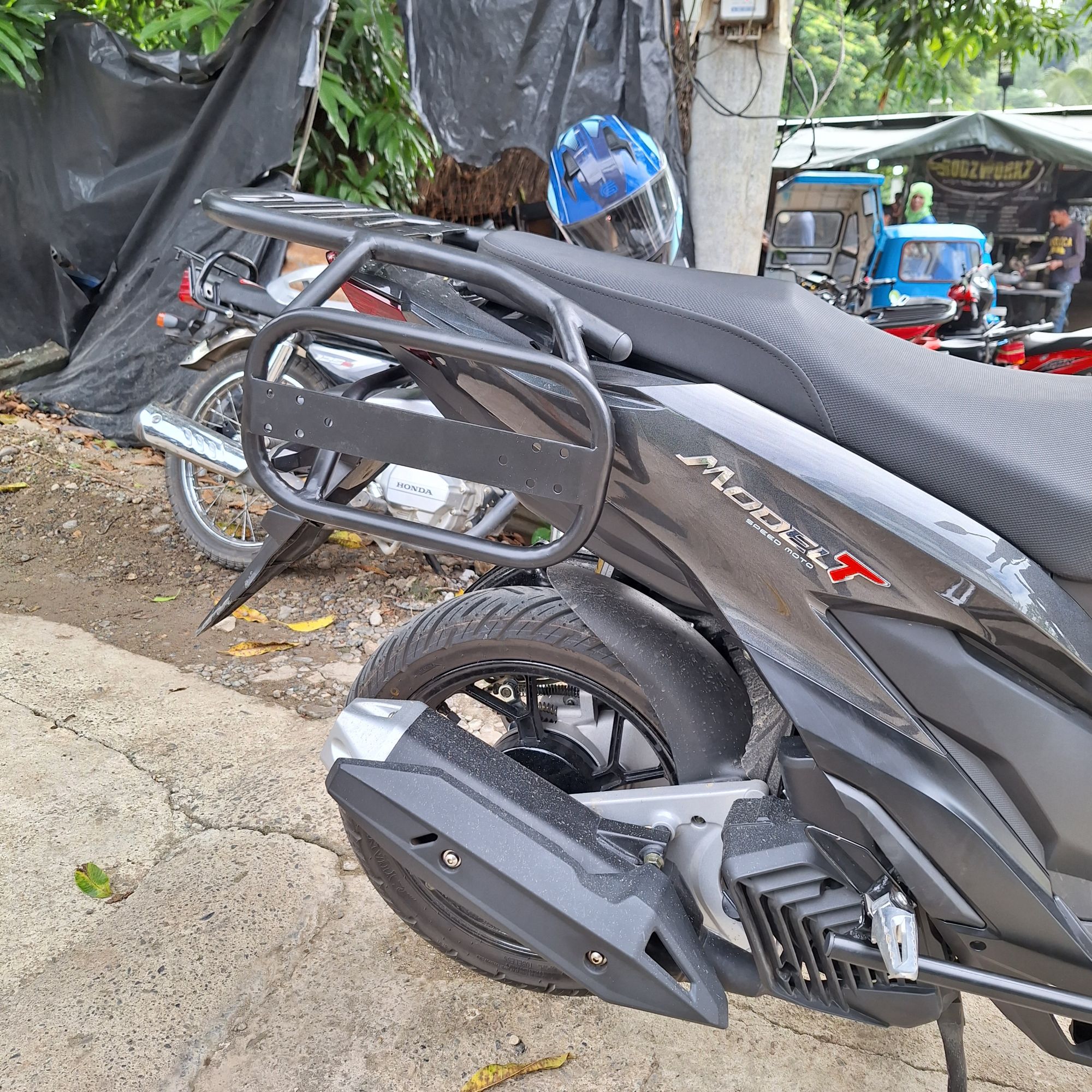 EURO MOTOR MODEL T150 - TOP BOX BRAKET WITH SIDE PANNIER (HEAVY-DUTY ...