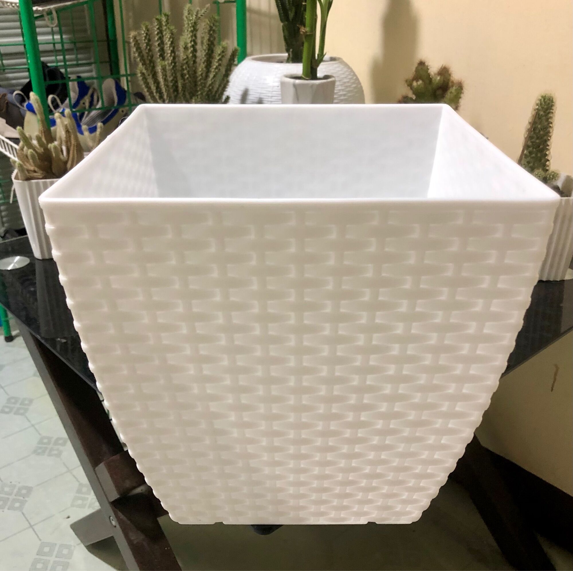 Rattan Plastic Pots ( Medium ) | Lazada PH
