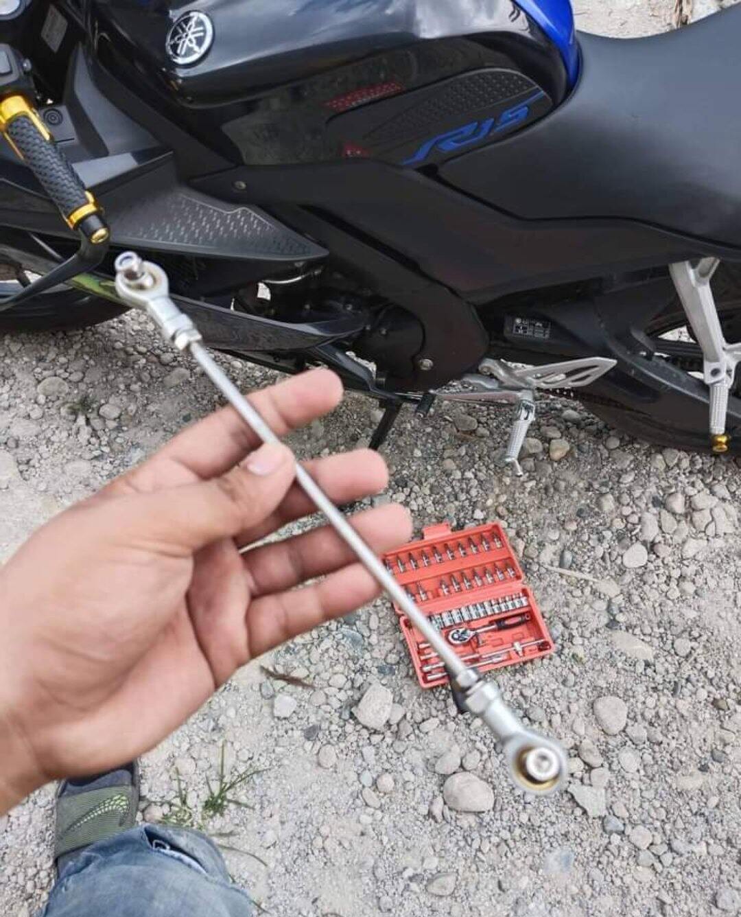 Yamaha R15 V3 soft pedal same stock size adjustable pahaba ng 2cm ...