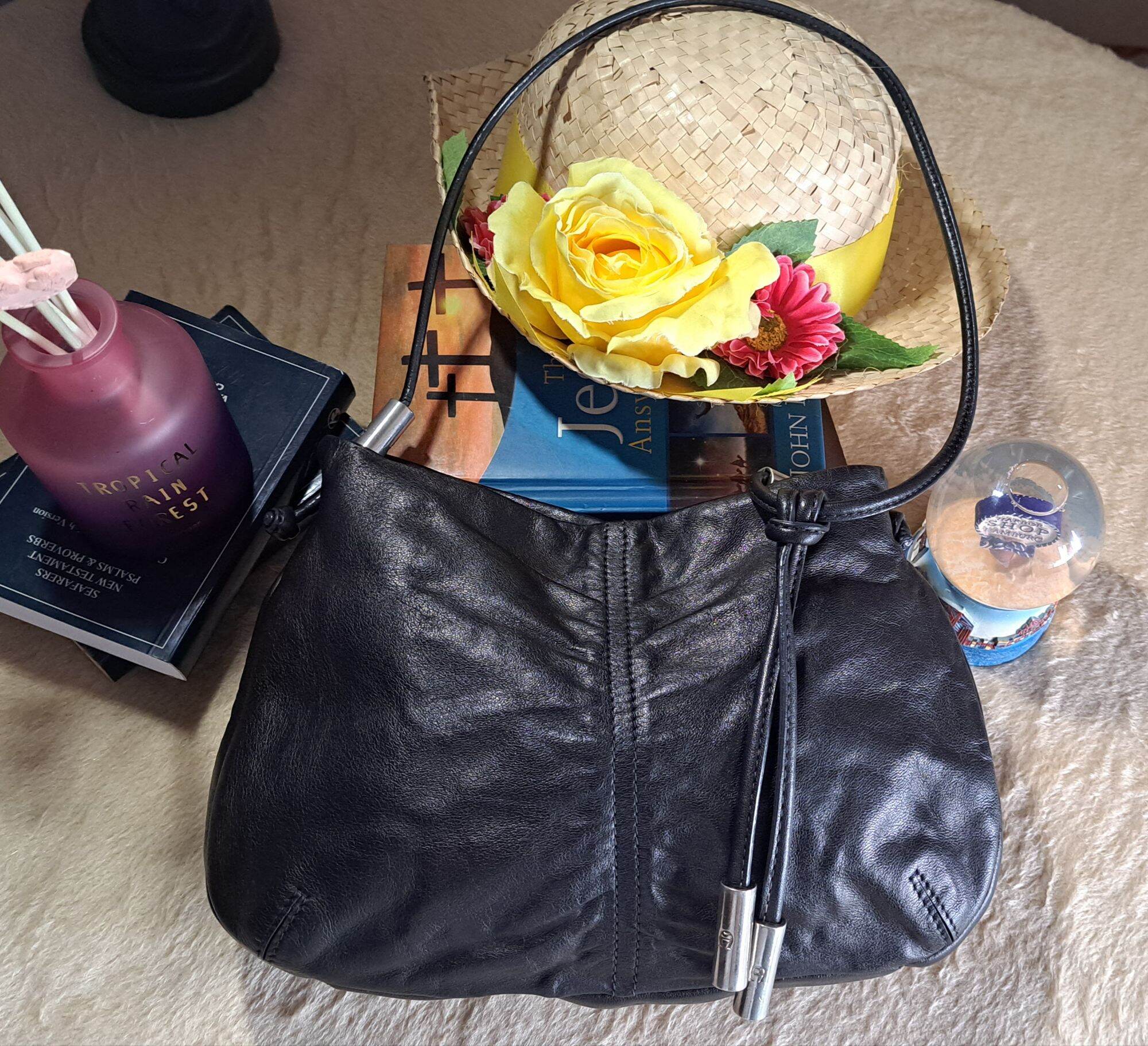 Etienne Aigner genuine leather small shoulder bag(Vintage preloved ...