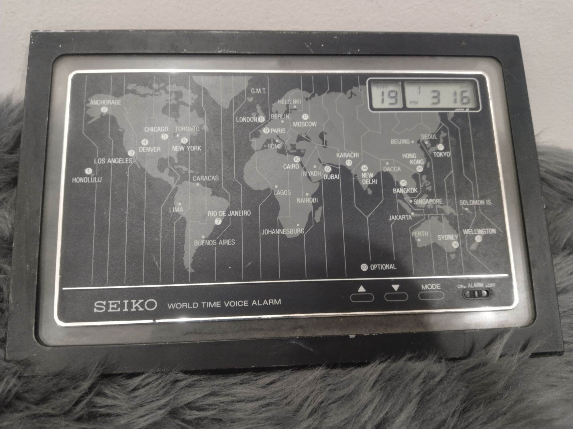 SEIKO World Time Voice Alarm Retro Desk Clock 20 Countries Listed ...