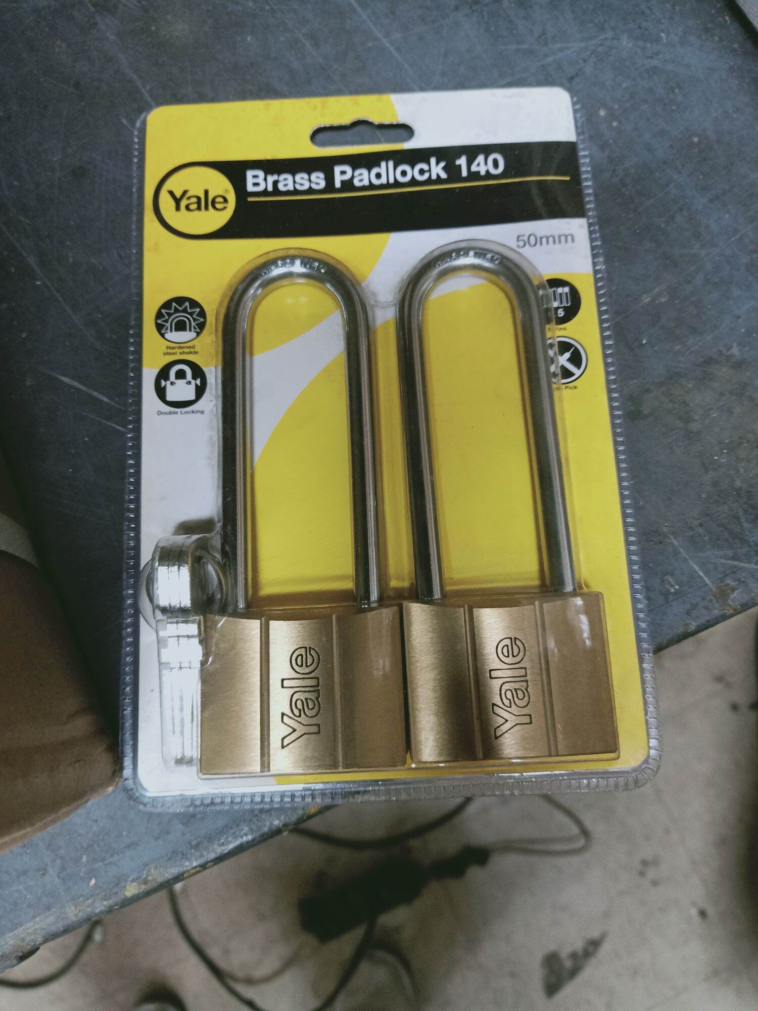 YALE LOCKS YALE PAYALEDLOCK YALE HD BRASS PADLOCK LONG SHACKLE YALE LONG SHACKLE SET OF 2PCS/SET ...
