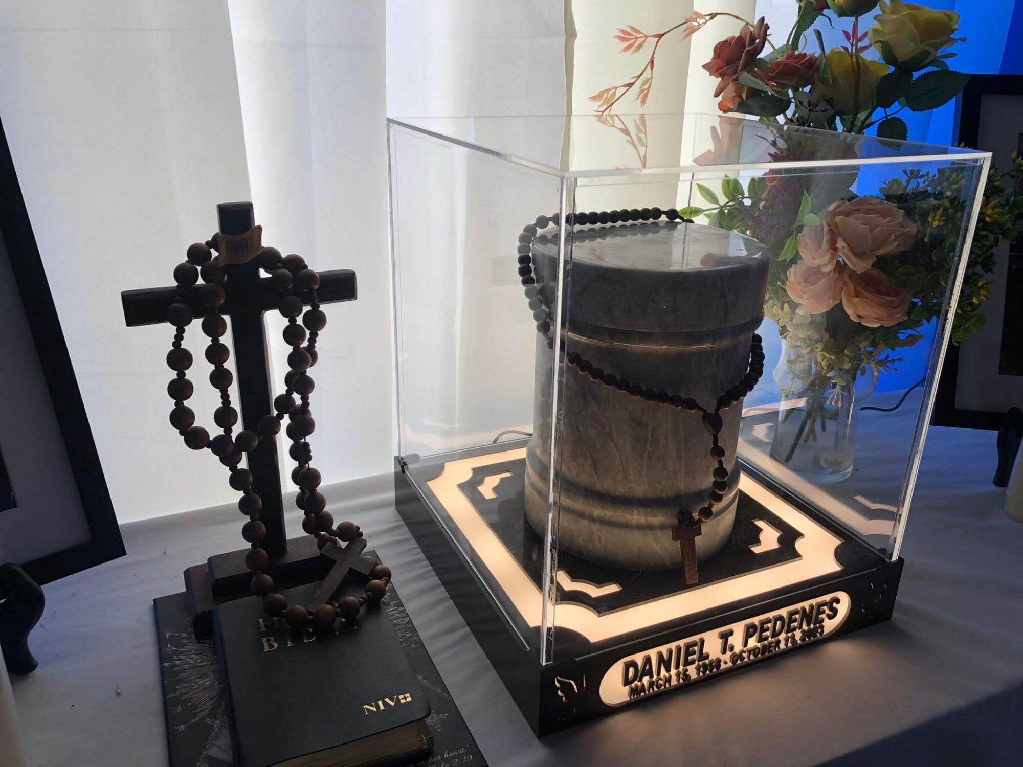 CUSTOMIZED ACRYLIC URN BOX Lighted with free engrave | Lazada PH