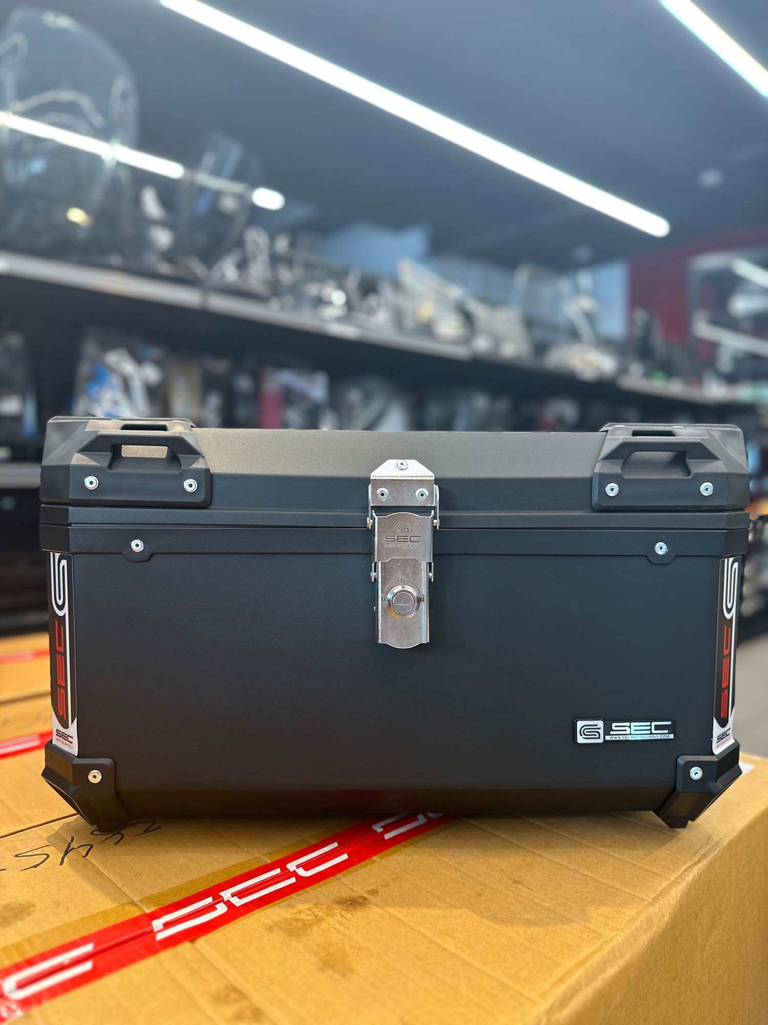 SEC HEXALITE 65L Hard Plastic Top Box | Lazada PH