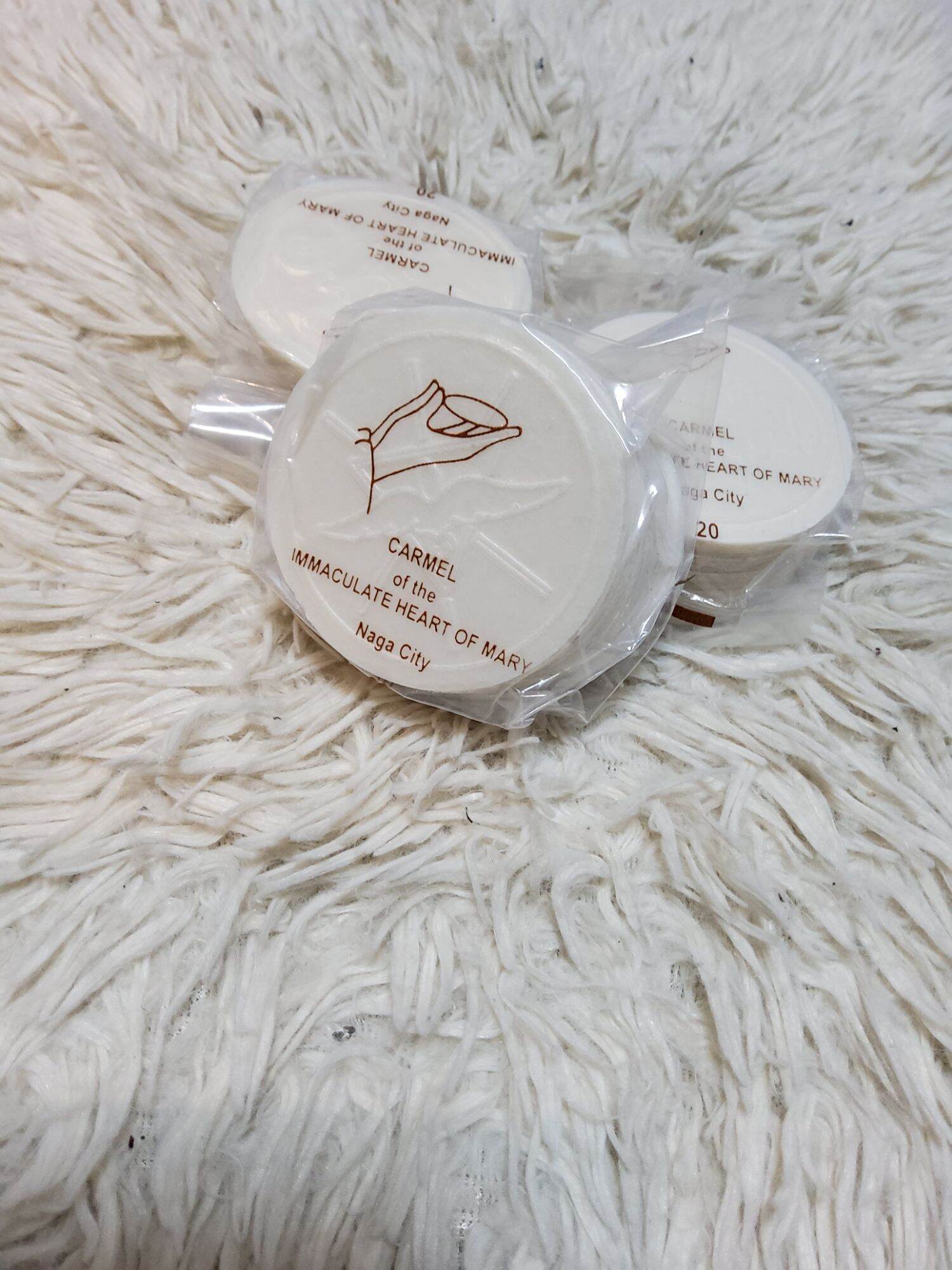 Hosts/ Hostia/ Ostia/ Bread for Mass - 20pcs (Big Hosts for Priests ...