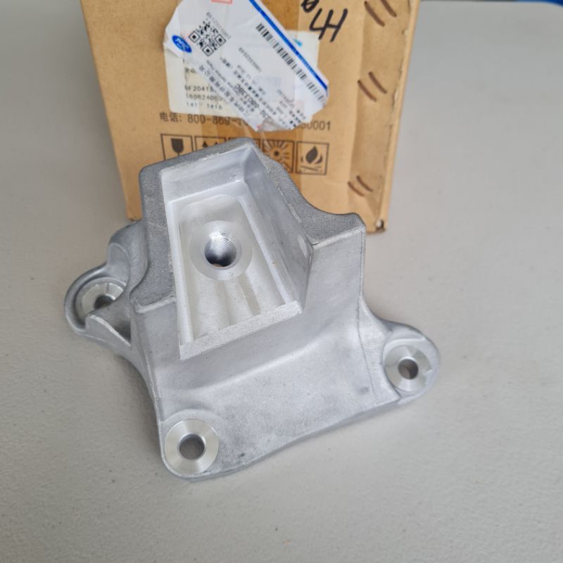 [GENUINE] Engine Mounting Bracket for T7 Ford Ranger and Everest [2016 ...