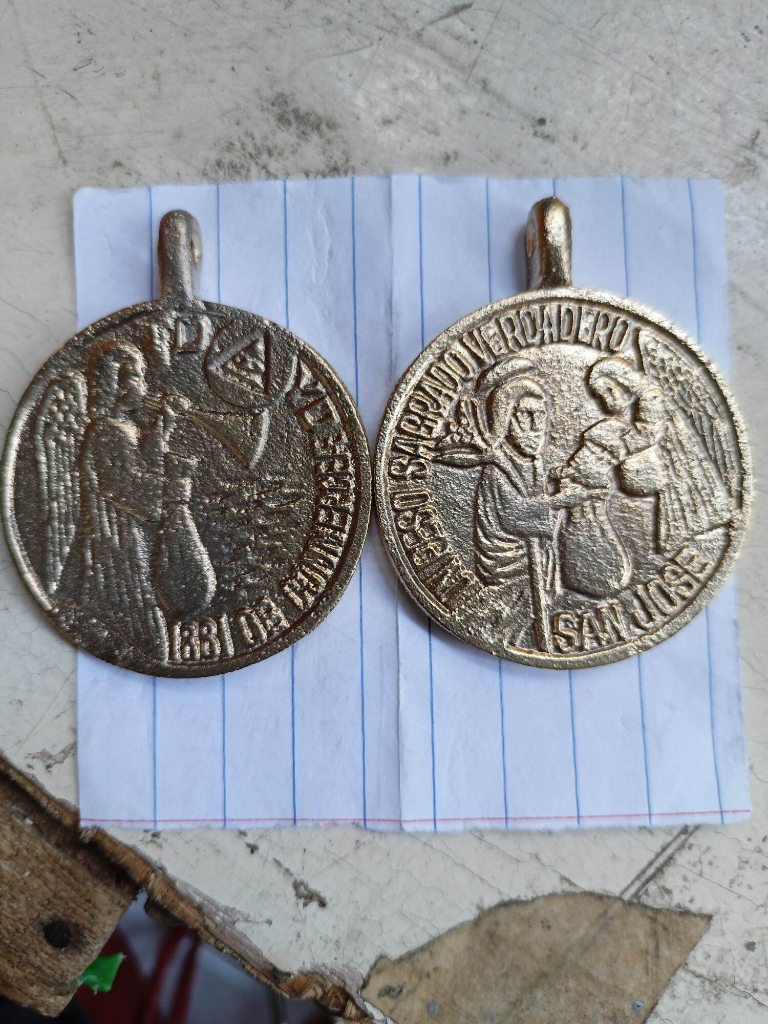 medalyong peso sagrado gawang Cavite/swerte sa negosyo at trabaho ...