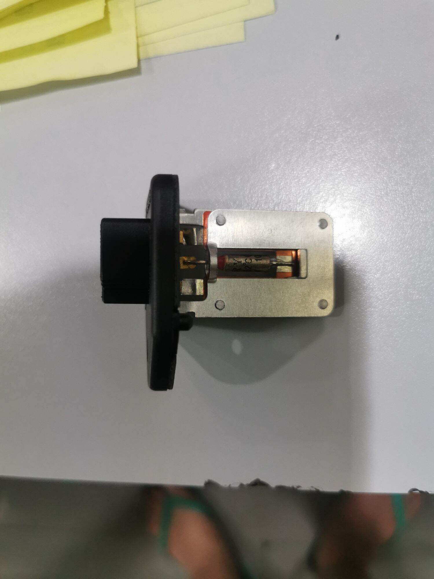 AIRCONDITIONING RESISTOR BLOCK REVO REAR. SANDEN | Lazada PH