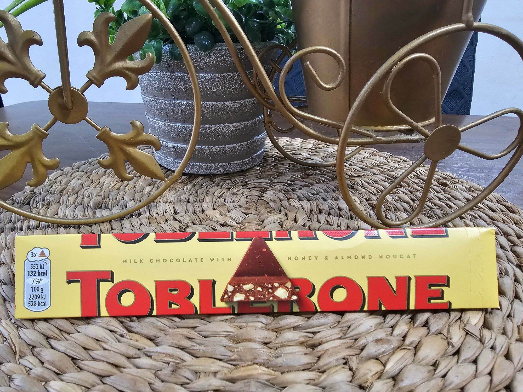 TOBLERONE MILK CHOCOLATE CLASSIC (100grams) | Lazada PH