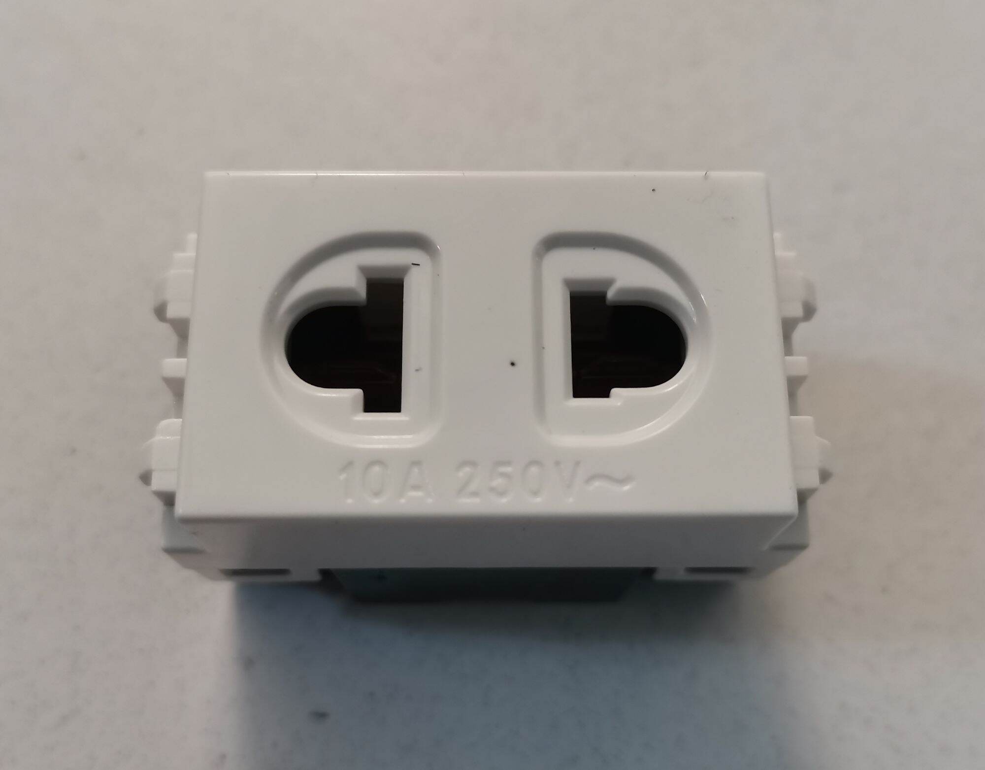 UNIVERSAL OUTLET (WIDE SERIES) ROYU WIRING DEVICES | Lazada PH