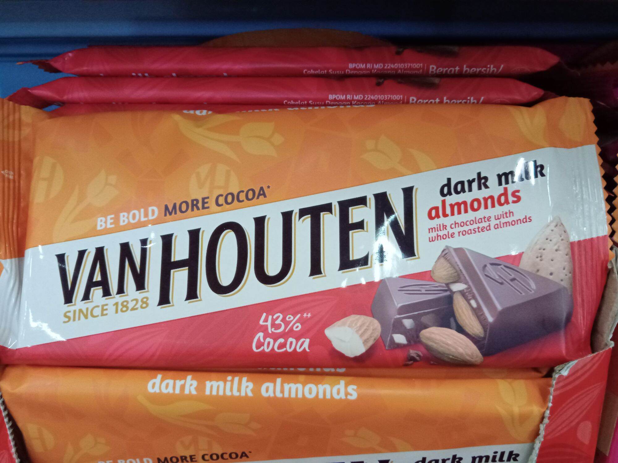 Van Houten Chocolate Dark Milk Almond (140g.) 43% Cocoa | Lazada PH