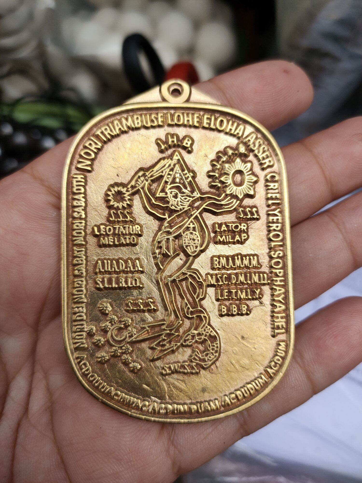 Wacsim / Infinito Hangin Baliktaran Engraved Medallion | Lazada PH