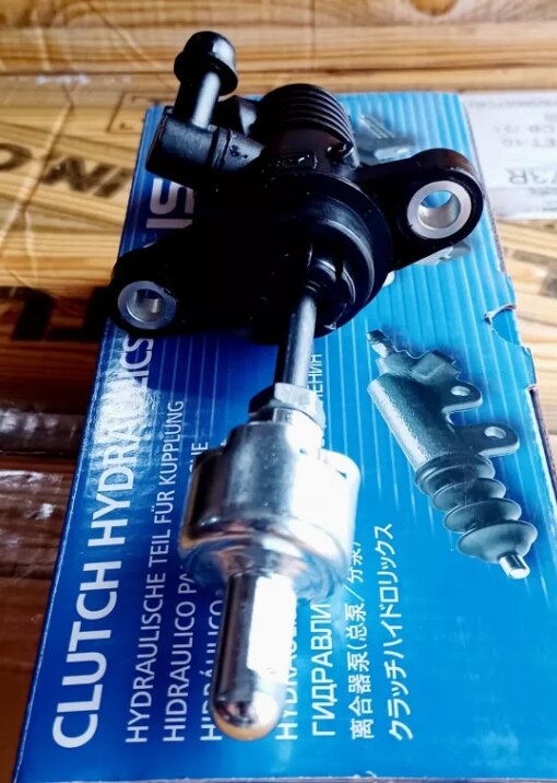 Aisin clutch master assembly Toyota Hiace commuter KDH200 06 5/8 CMT ...