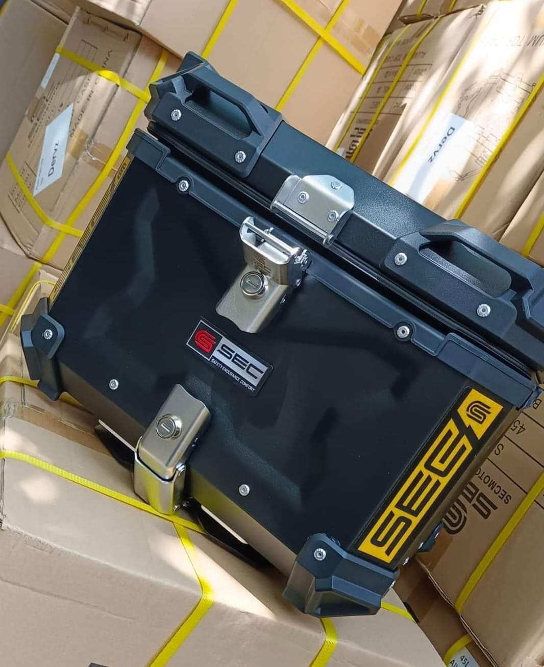 SEC 45L 3X MASTER ALLOY TOP BOX | Lazada PH