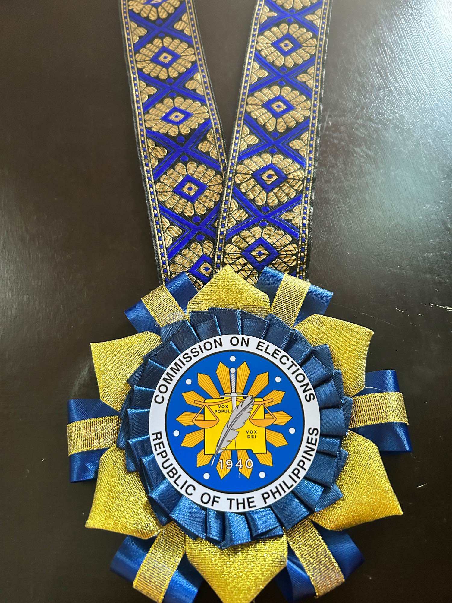 Garland Lei for graduation and guest or vip with free logo | Lazada PH