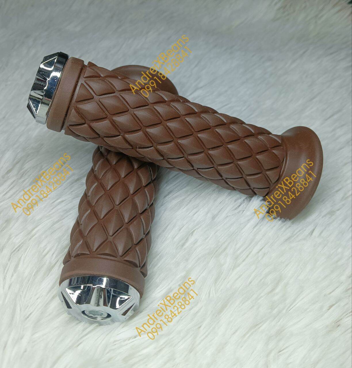 VIP HANDLE GRIP WITH WHITE GOLD BAREND RETRO GRIP CAFE RACER GRIP ...