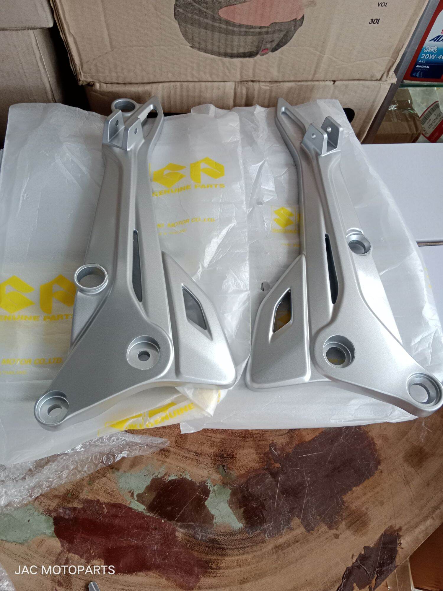 SMASH 115 FOOTREST PILLION BRACKET(ORIG) | Lazada PH