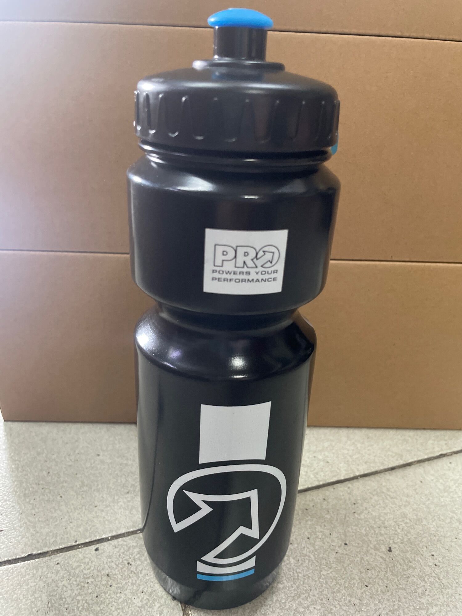 Shimano Pro Bottle Black 800ml | Lazada PH