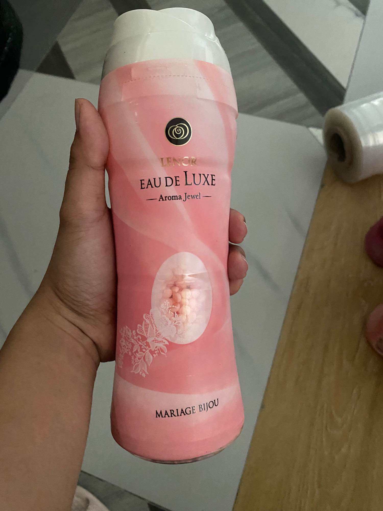 Lenor Eau De Luxe Scent Booster | Lazada PH