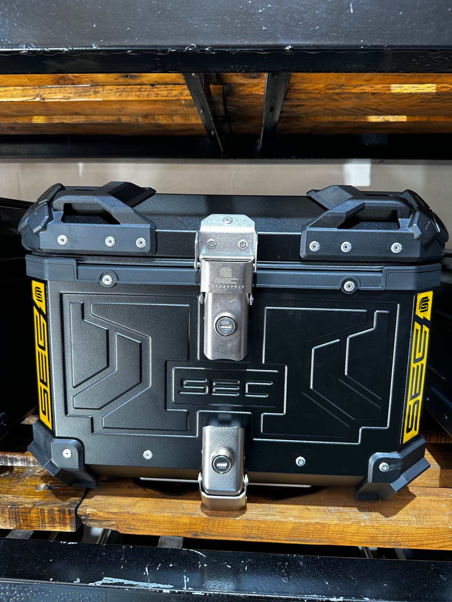 35- 65 LITERS ALLOY TOP BOX WITH FREE BACK REST | Lazada PH