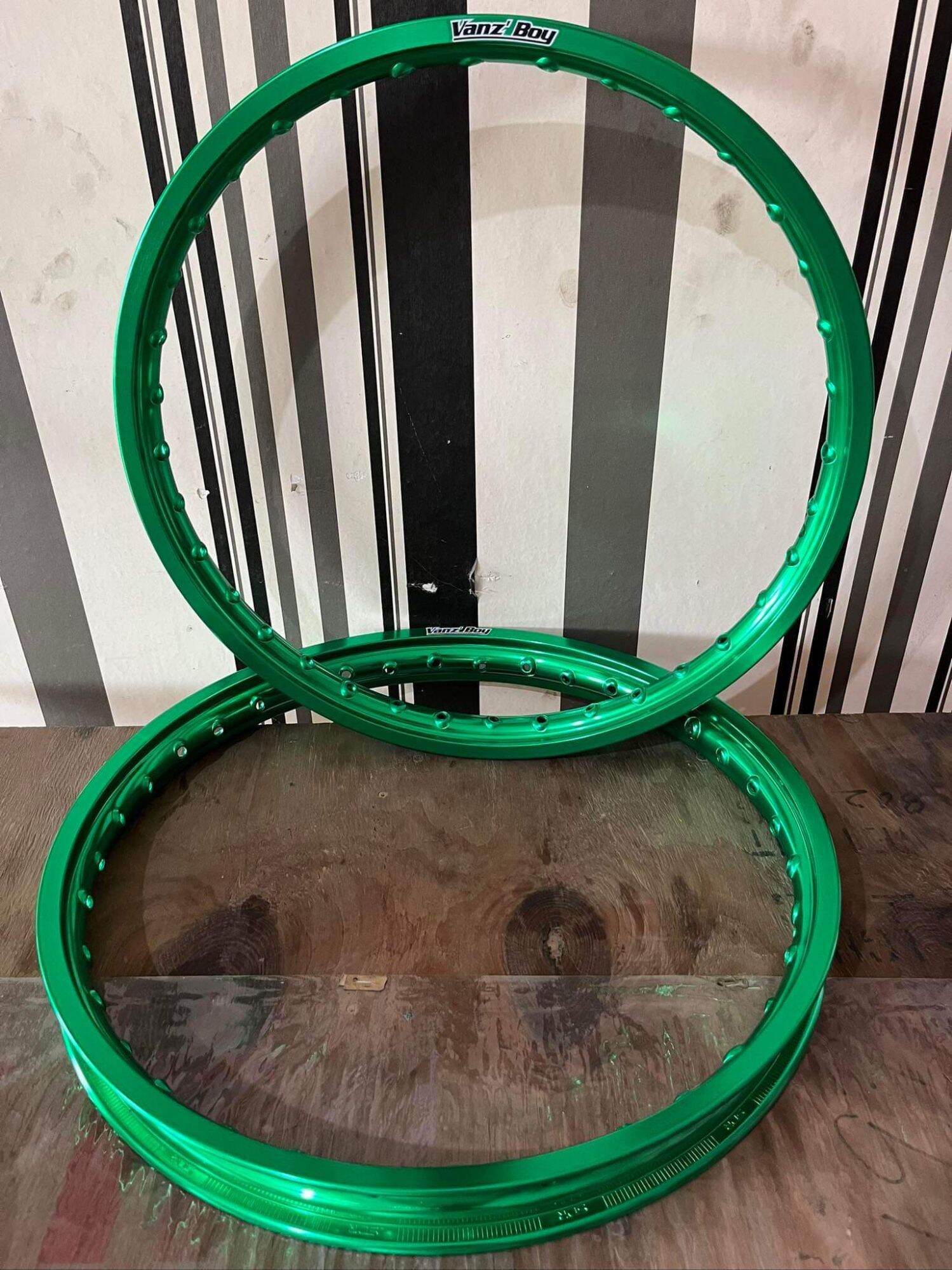 Vanz boy rim broken size1.2 and 1.4 | Lazada PH