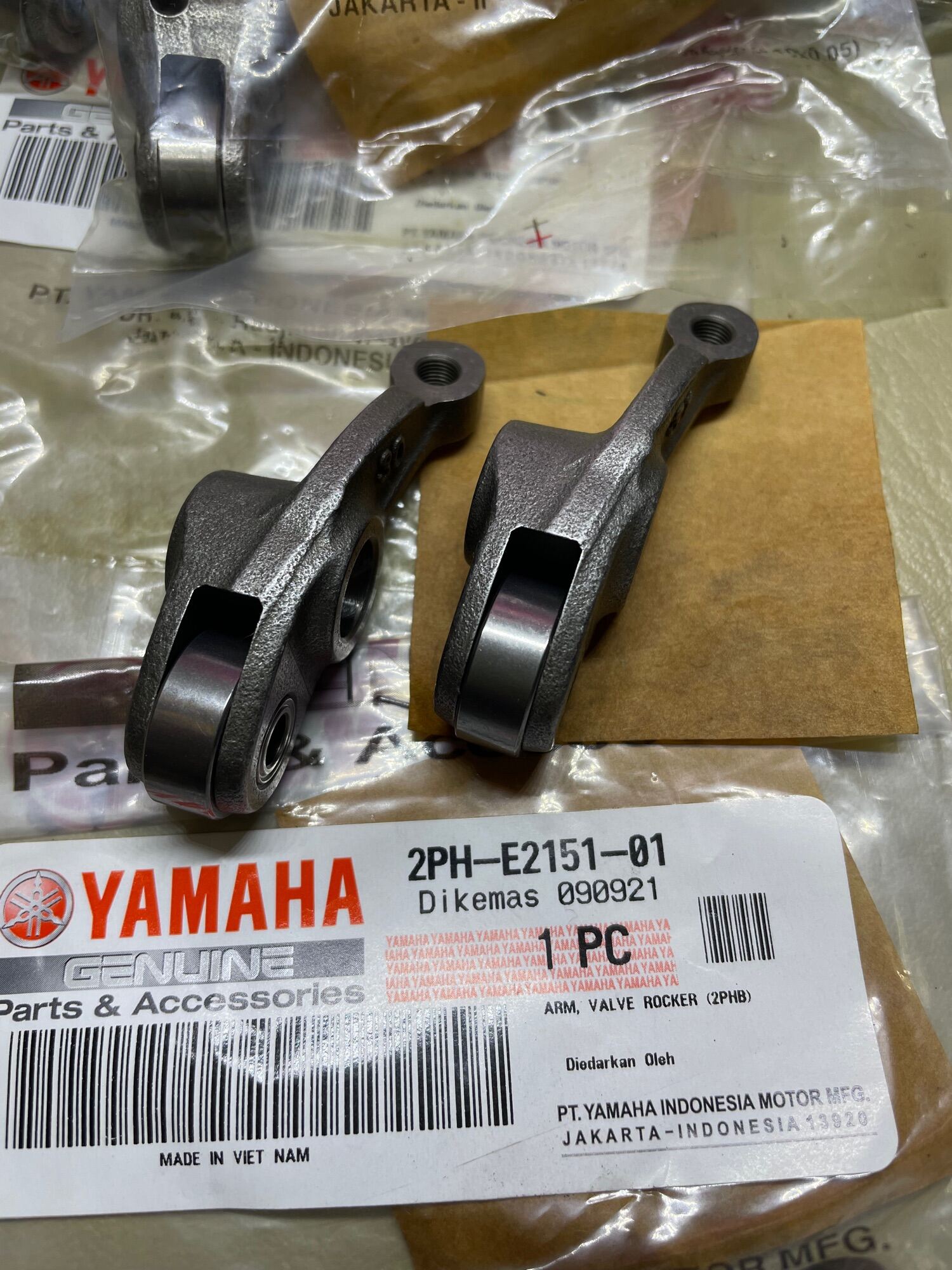 YAMAHA GENUINE PARTS 2PH-E2151-01 ARM VALVE ROCKER (2PHB) M3,Mio i/Soul ...