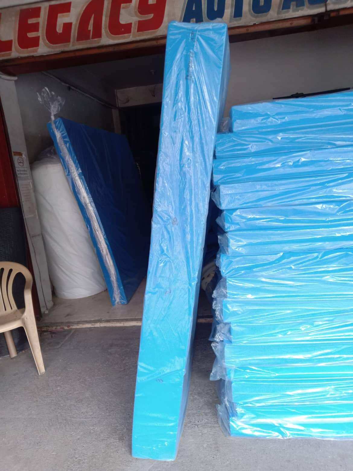 6x72x75 King Sized Uratex Foam with Cover .. Choose design to CHAT 5 ...