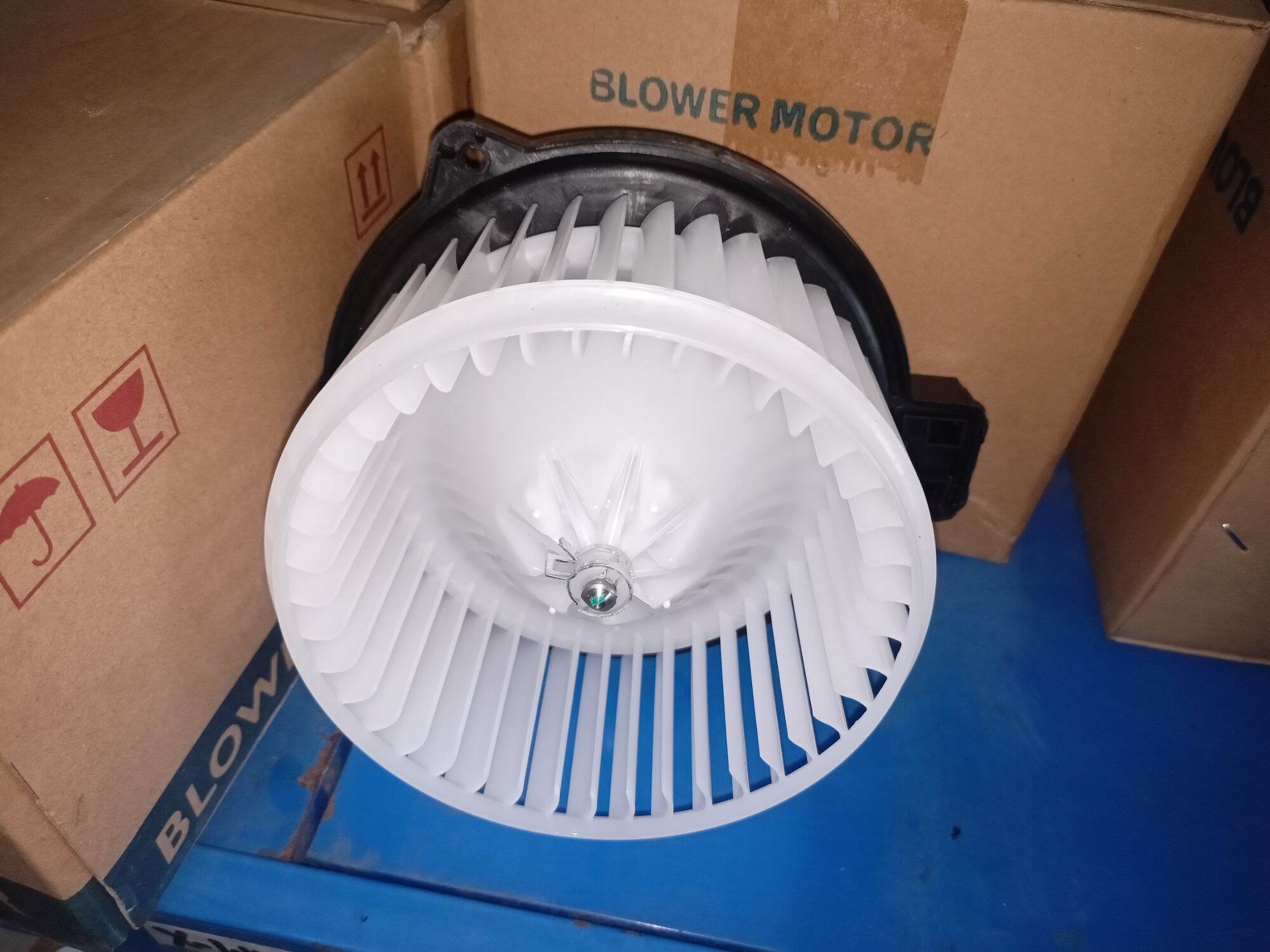 Toyota Innova Rear/Fortuner/Hilux/Hiace(2005-2015) Blower Motor ...