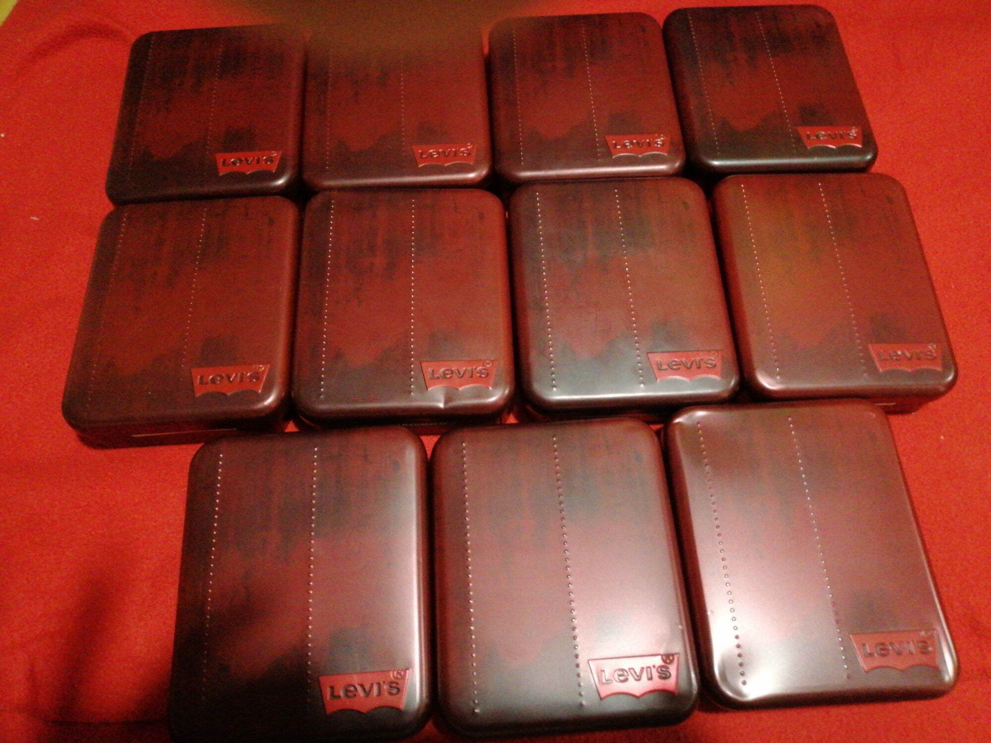 original levis®️ wallet from USA with metal case (Xmas Gift below 2k ...