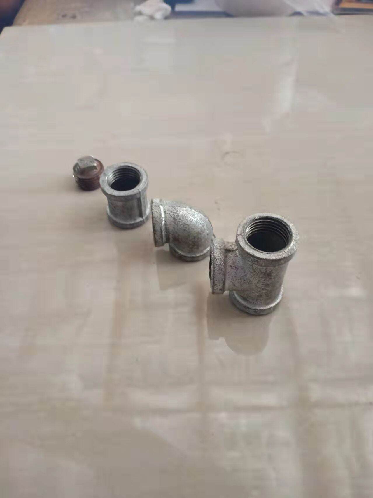 water gi pipe fittings,gi elbow1/2,tee,male adopter,plug,cap,coupling ...