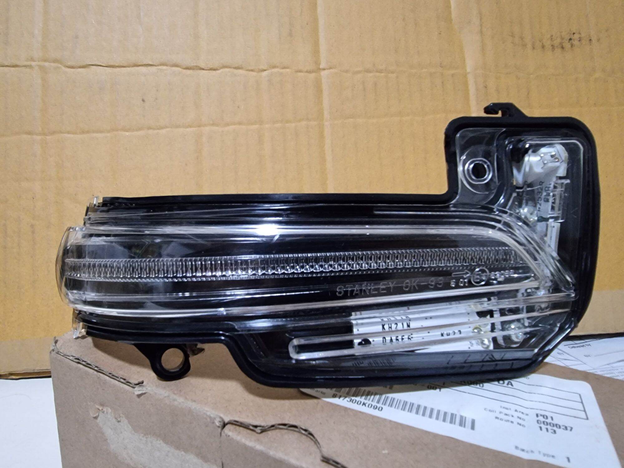 Side Mirror Turn Lamp RH - 81730-0K090 For Toyota Innova And Fortuner ...