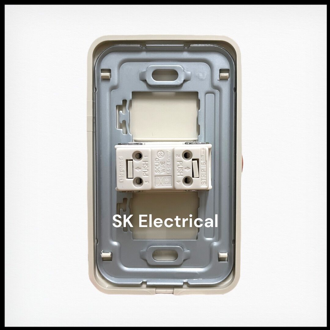 Anam Legrand 1 Gang 4 Way Switch - LED Illuminated | sk electrical ...