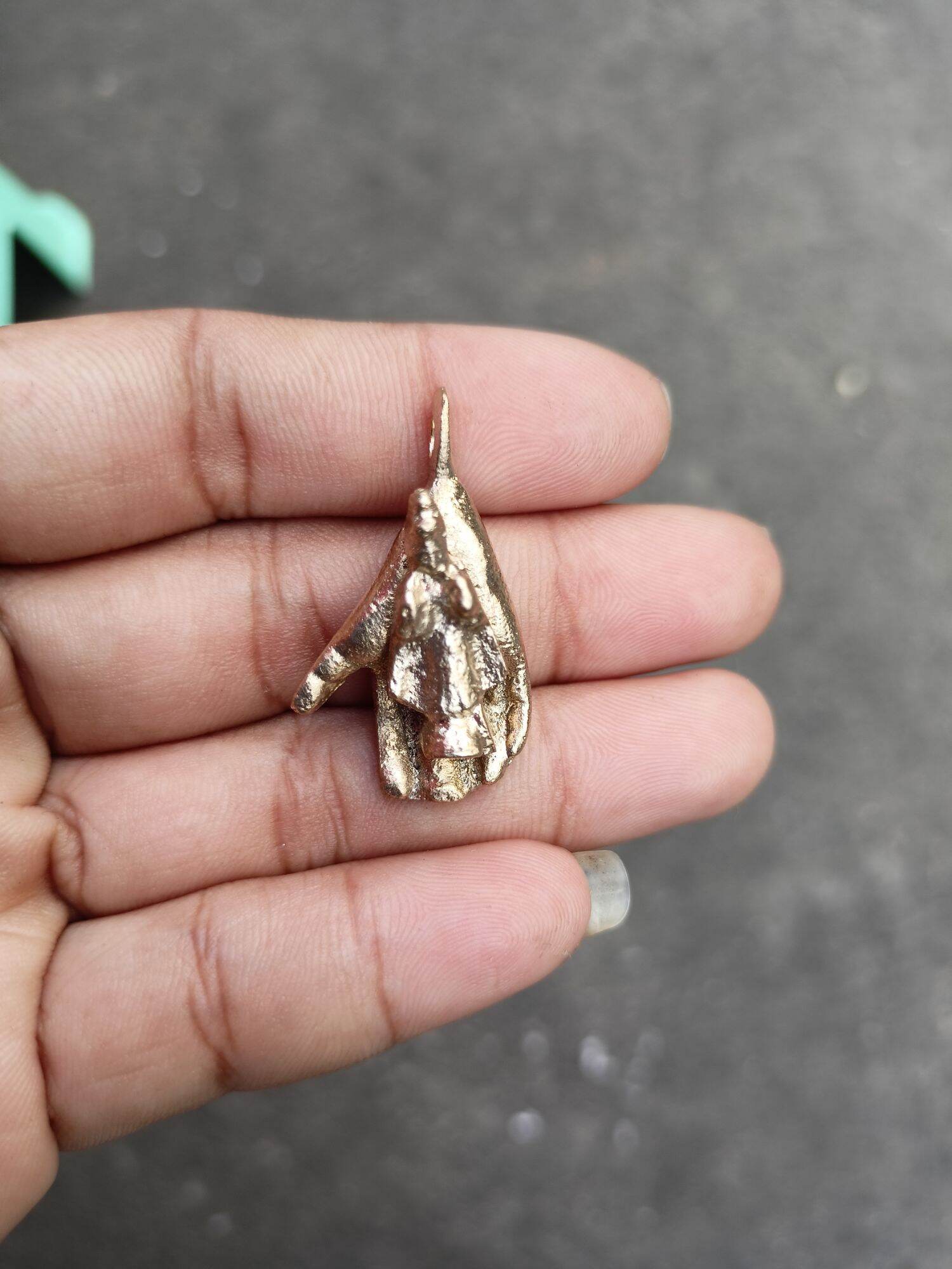 kamay santo-nino may damit/swerte sa negosyo at trabaho | Lazada PH