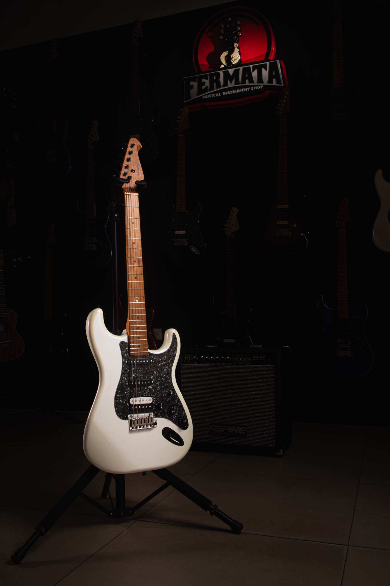 Fermata ST-1H-M Stratocaster Electric Guitar with Stainless Steel Frets ...