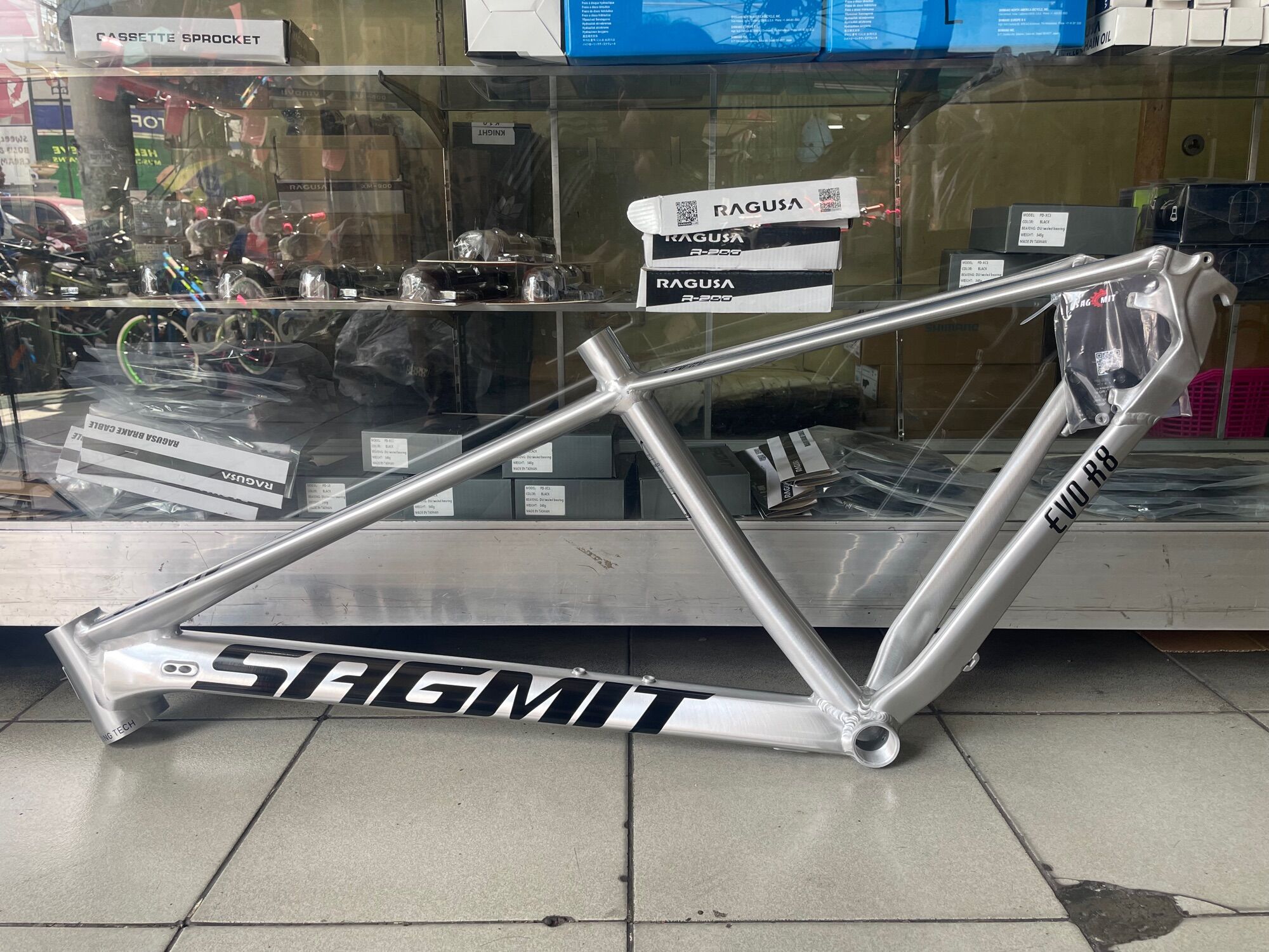 Sagmit Evo R8 Frame 29 alloy latest model | Lazada PH