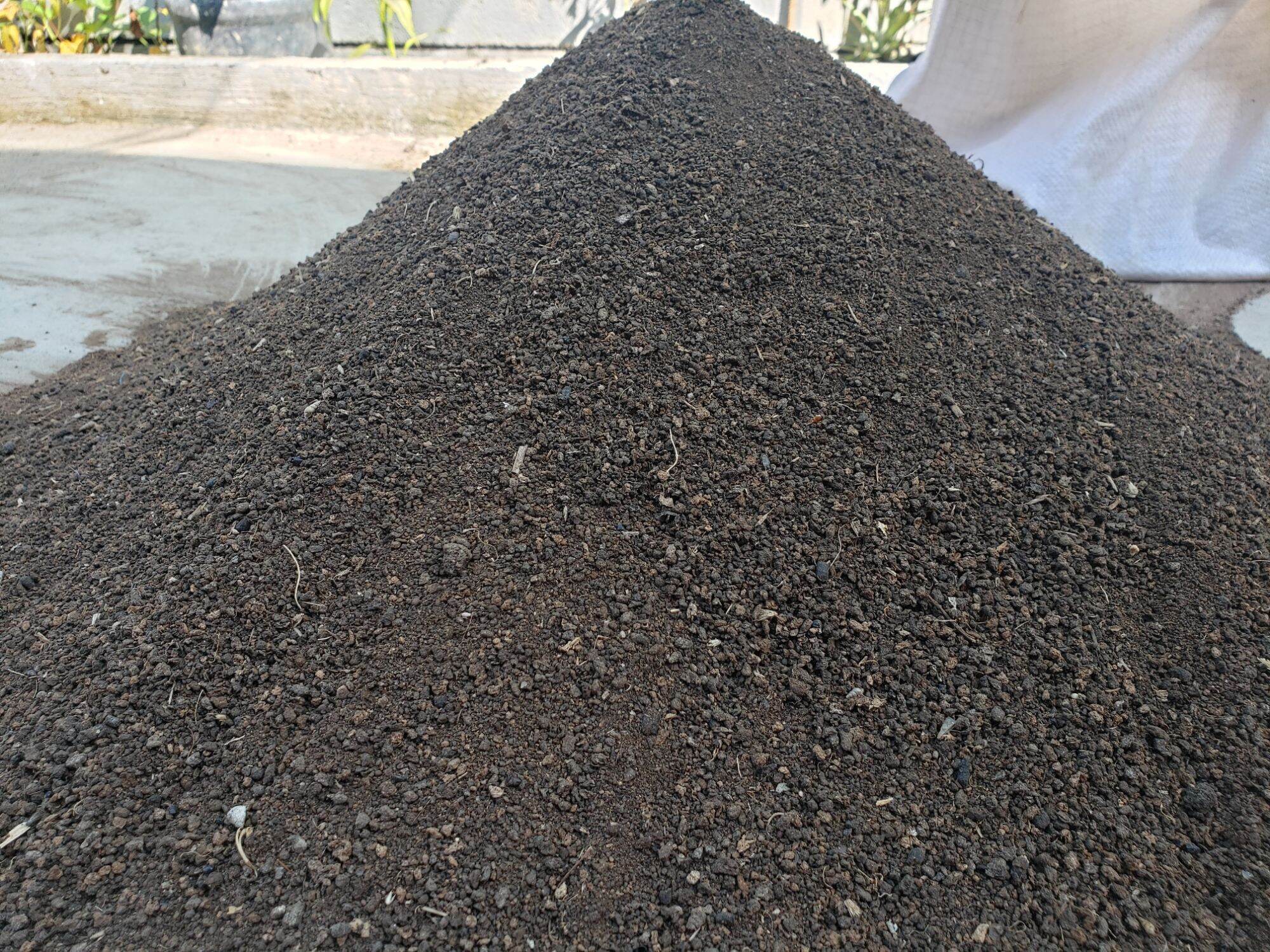 3KG Pure Dried Cow Manure Organic Fertilizer | Lazada PH