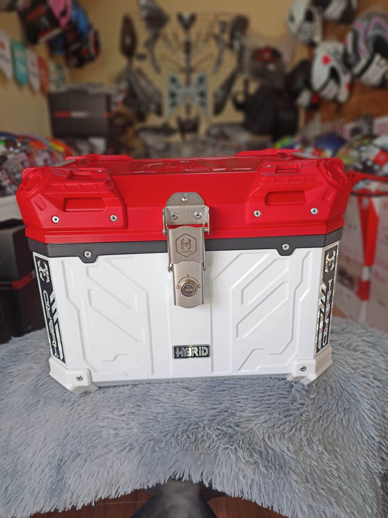 Hybrid Plastic Topbox Beast 45liters | Lazada PH