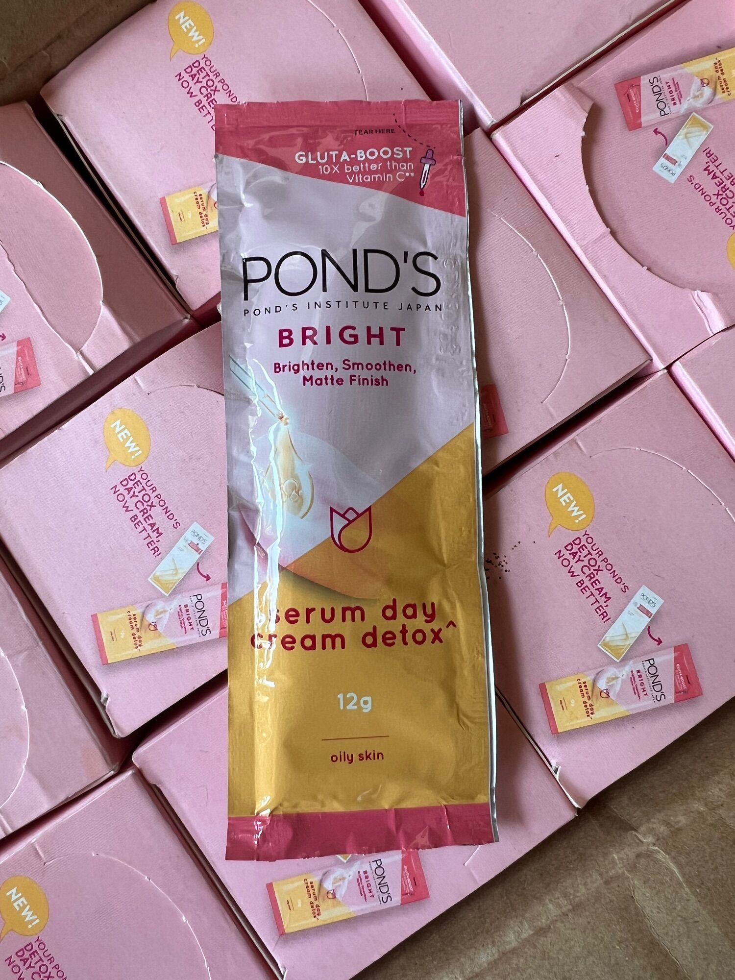 Pond’s Bright Beauty Super Cream Detox 12g | Lazada PH