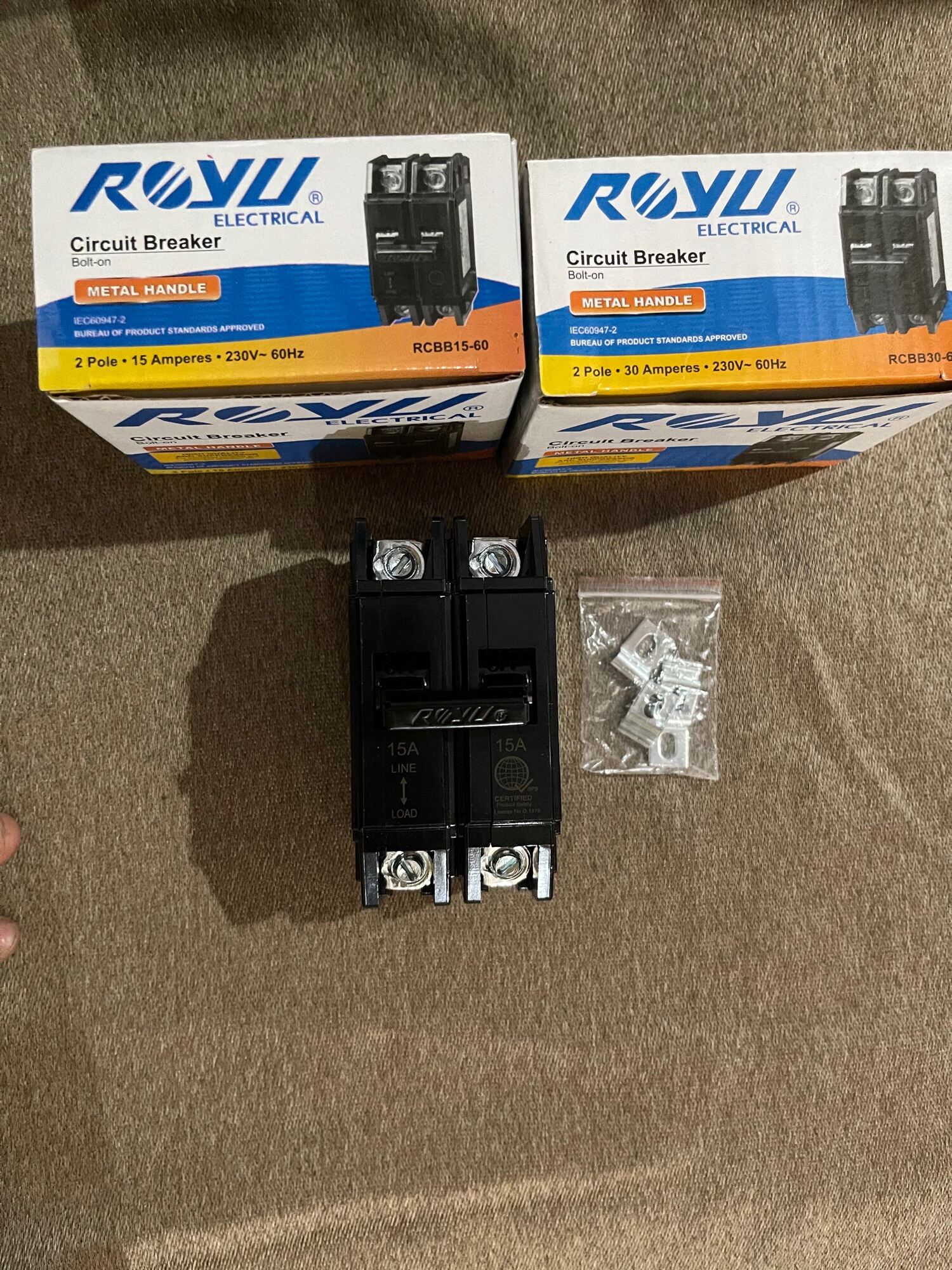 Royu electrical Circuit Breaker Bolt-On type metal handle 2-pole 230v ...